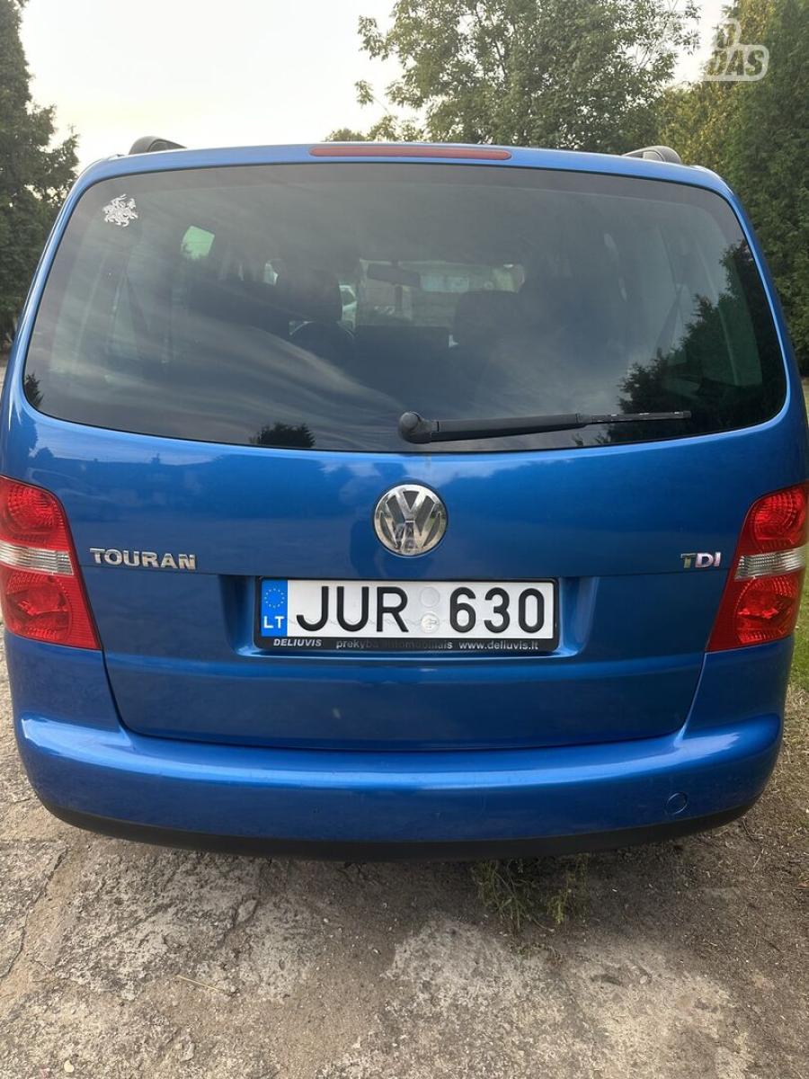 Blue Volkswagen Touran 2004 in Panevezys, with an engine capacity of 2.00 L and mileage of 254 thousand km for 2250 €, photo 11 on AUTOMOTO.COM.LV