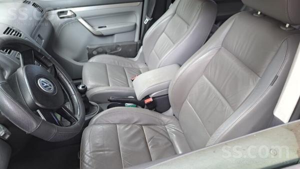 Zils Volkswagen Touran 2005 Daugavpils, ar dzinēja tilpumu 1.90 L un nobraukumu 367 tūkst. km par 1500 €, foto 6 vietnē AUTOMOTO.COM.LV
