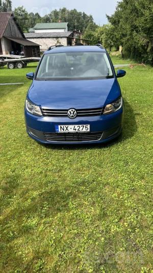 Blue Volkswagen Touran 2012 in Aizkraukle, with an engine capacity of 2.00 L and mileage of 304 thousand km for 4600 €, photo  on AUTOMOTO.COM.LV