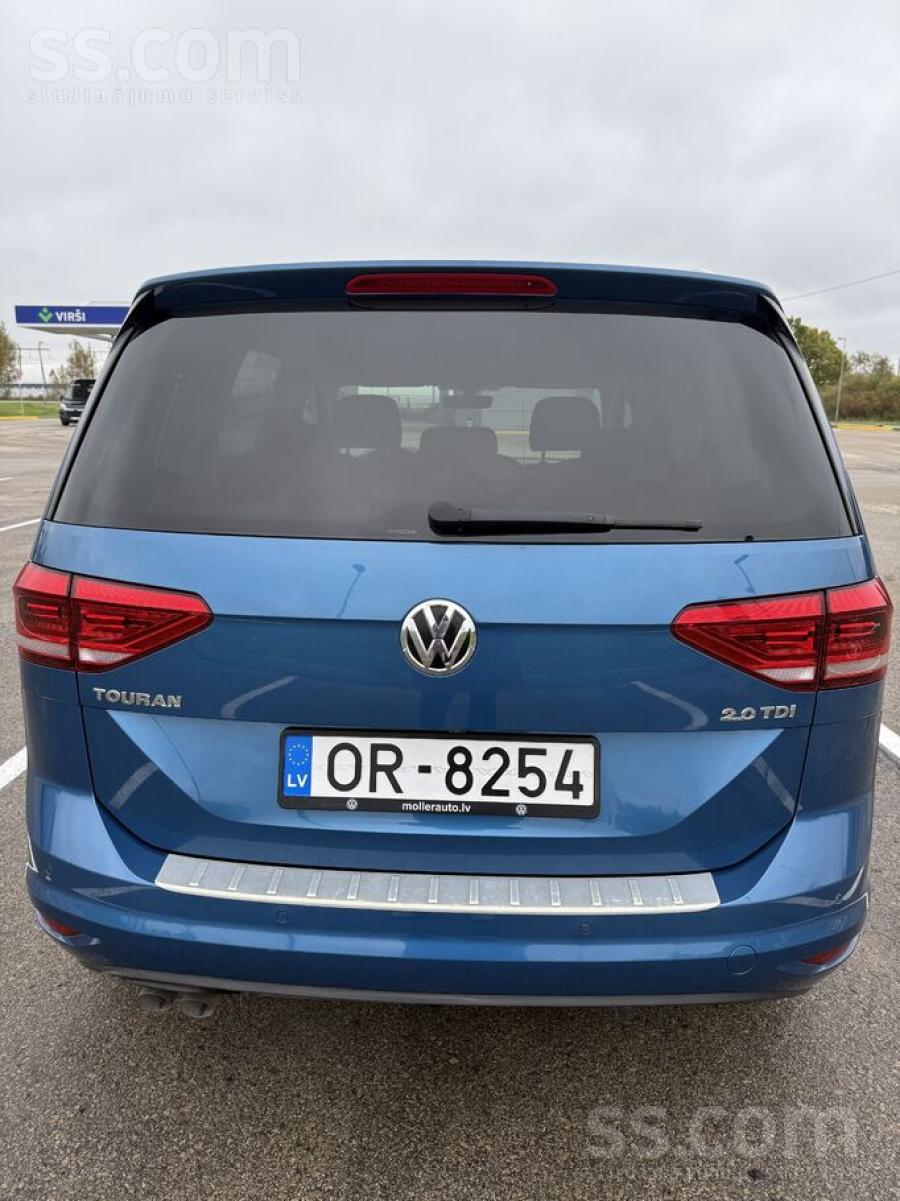 Zils Volkswagen Touran 2016 Jelgava, ar dzinēja tilpumu 2.00 L un nobraukumu 238 tūkst. km par 10550 €, foto 5 vietnē AUTOMOTO.COM.LV