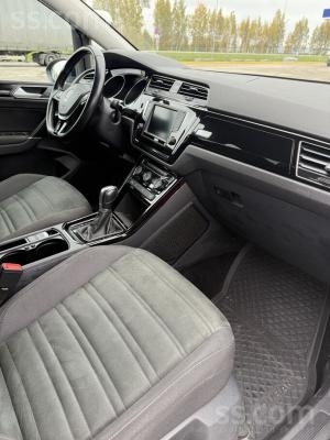 Zils Volkswagen Touran 2016 Jelgava, ar dzinēja tilpumu 2.00 L un nobraukumu 238 tūkst. km par 10550 €, foto 7 vietnē AUTOMOTO.COM.LV