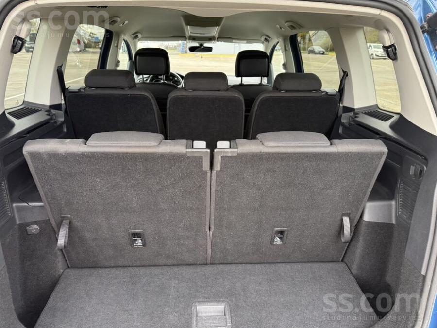 Zils Volkswagen Touran 2016 Jelgava, ar dzinēja tilpumu 2.00 L un nobraukumu 238 tūkst. km par 10550 €, foto 9 vietnē AUTOMOTO.COM.LV