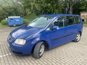 Blue Volkswagen Touran 2003 in Rezekne, with an engine capacity of 1.90 L and mileage of 0 thousand km for 1650 €, photo 4 on AUTOMOTO.COM.LV