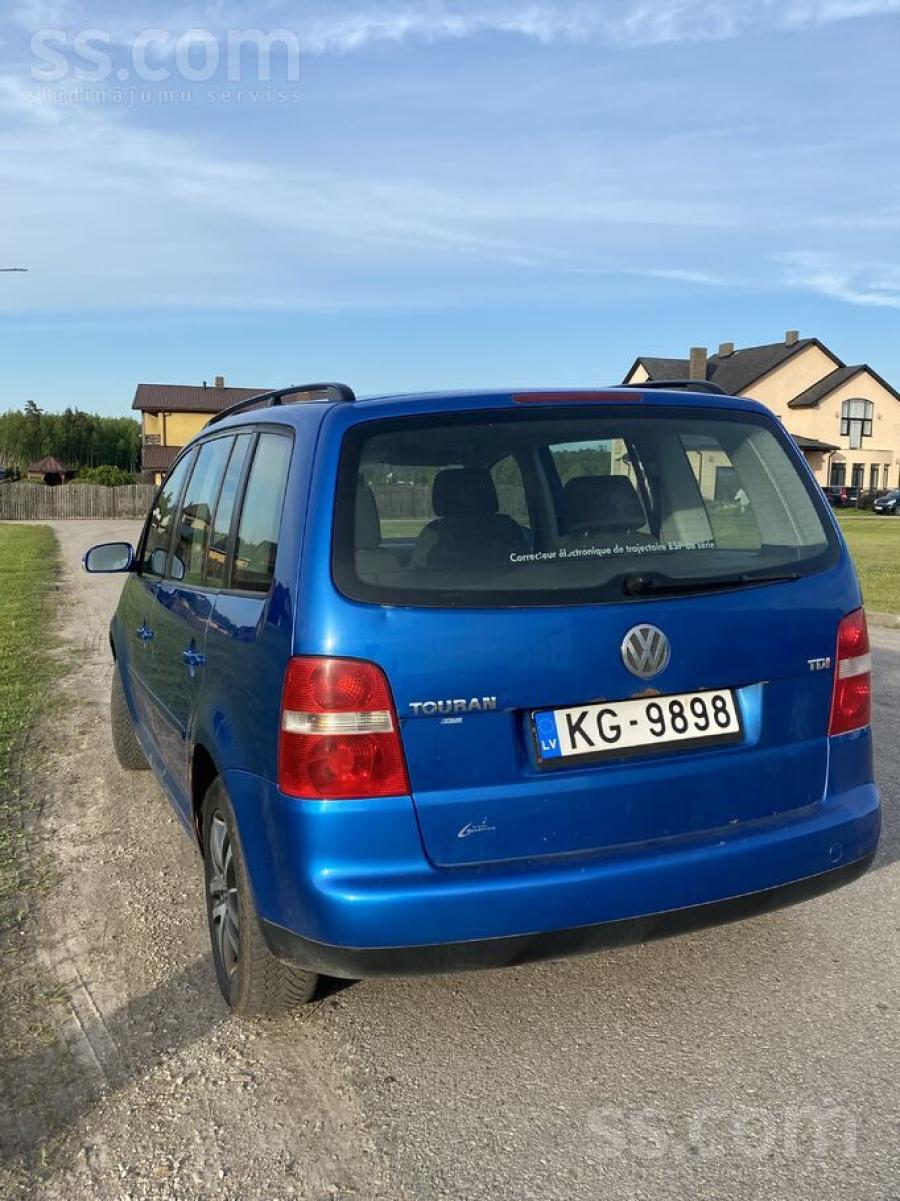 Zils Volkswagen Touran 2003 Aizkraukle, ar dzinēja tilpumu 1.90 L un nobraukumu 478 tūkst. km par 1500 €, foto 4 vietnē AUTOMOTO.COM.LV