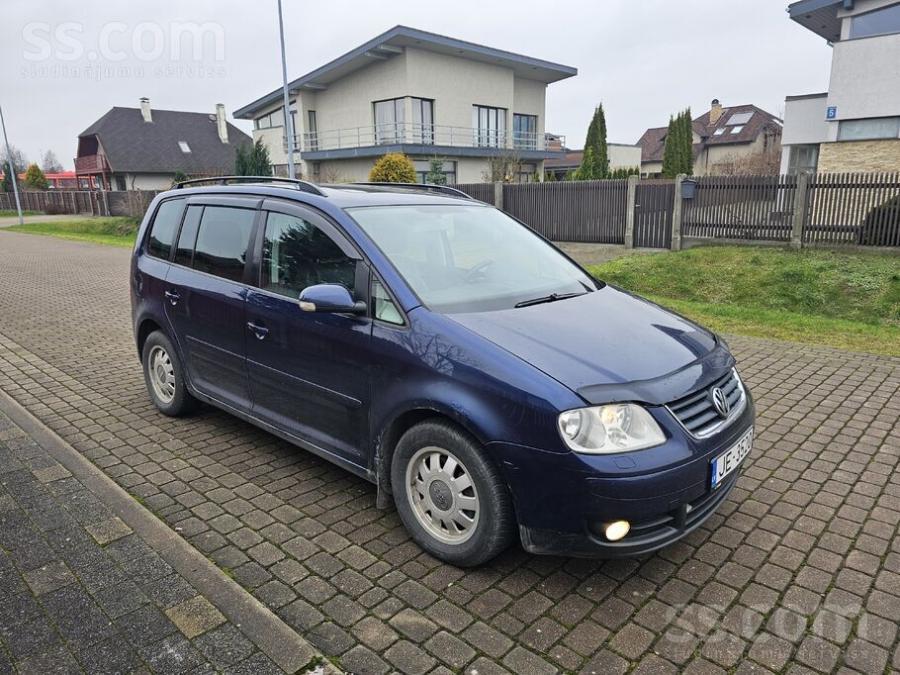 Zils Volkswagen Touran 2003 Ventspils, ar dzinēja tilpumu 2.00 L un nobraukumu 387 tūkst. km par 1700 €, foto 2 vietnē AUTOMOTO.COM.LV