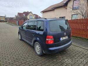 Zils Volkswagen Touran 2003 Ventspils, ar dzinēja tilpumu 2.00 L un nobraukumu 387 tūkst. km par 1700 €, foto 5 vietnē AUTOMOTO.COM.LV