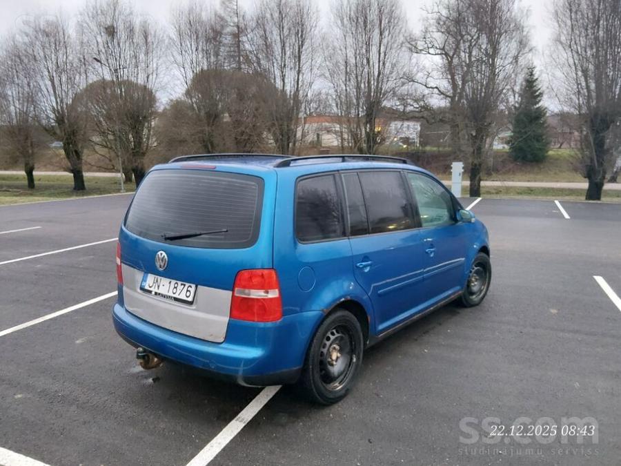 Zils Volkswagen Touran 2003 Aizkraukle, ar dzinēja tilpumu 1.90 L un nobraukumu 315 tūkst. km par 1600 €, foto 3 vietnē AUTOMOTO.COM.LV