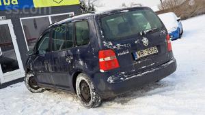 Zils Volkswagen Touran 2003 Jelgava, ar dzinēja tilpumu 1.90 L un nobraukumu 446 tūkst. km par 699 €, foto 4 vietnē AUTOMOTO.COM.LV