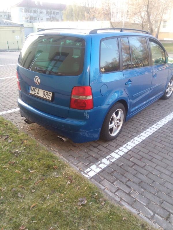 Zils Volkswagen Touran 2003 Viļņa, ar dzinēja tilpumu 1.60 L un nobraukumu 157 tūkst. km par 1800 €, foto 4 vietnē AUTOMOTO.COM.LV