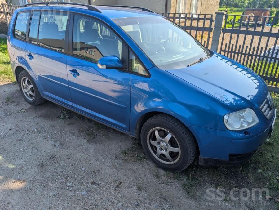 Zils Volkswagen Touran 2003 Jūrmala, ar dzinēja tilpumu 1.60 L un nobraukumu 271 tūkst. km par 1350 €, foto 8 vietnē AUTOMOTO.COM.LV