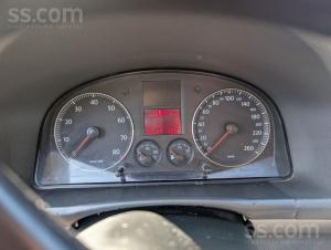 Zils Volkswagen Touran 2003 Jūrmala, ar dzinēja tilpumu 1.60 L un nobraukumu 271 tūkst. km par 1350 €, foto 5 vietnē AUTOMOTO.COM.LV