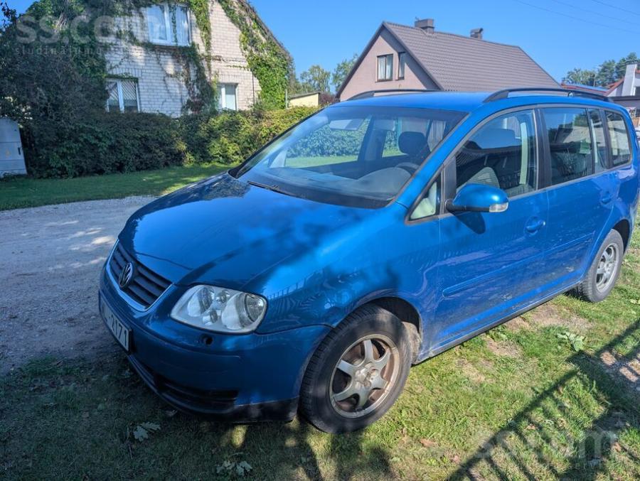 Zils Volkswagen Touran 2003 Jūrmala, ar dzinēja tilpumu 1.60 L un nobraukumu 271 tūkst. km par 1350 €, foto 6 vietnē AUTOMOTO.COM.LV
