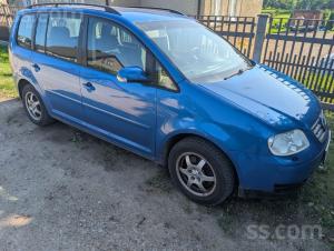 Zils Volkswagen Touran 2003 Jūrmala, ar dzinēja tilpumu 1.60 L un nobraukumu 271 tūkst. km par 1350 €, foto 8 vietnē AUTOMOTO.COM.LV