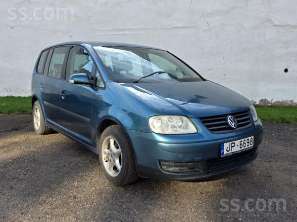 Blue Volkswagen Touran 2003 in Jelgava, with an engine capacity of 1.90 L and mileage of 0 thousand km for 1490 €, photo 5 on AUTOMOTO.COM.LV