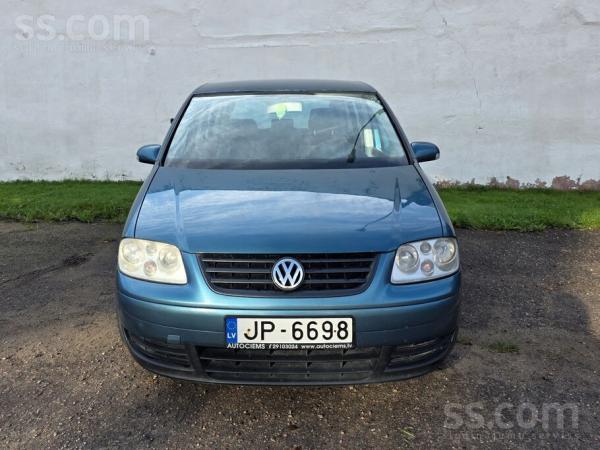 Blue Volkswagen Touran 2003 in Jelgava, with an engine capacity of 1.90 L and mileage of 0 thousand km for 1490 €, photo 6 on AUTOMOTO.COM.LV