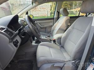 Синий Фольксваген Туран 2003 в Елгава, объемом двигателя 1.90 л и пробегом 0 тыс. км за 1490 €, фото 10 на AUTOMOTO.COM.LV
