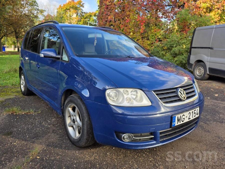 Zils Volkswagen Touran 2003 Jelgava, ar dzinēja tilpumu 2.00 L un nobraukumu 0 tūkst. km par 1490 €, foto 5 vietnē AUTOMOTO.COM.LV