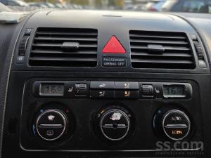 Zils Volkswagen Touran 2003 Jelgava, ar dzinēja tilpumu 2.00 L un nobraukumu 0 tūkst. km par 1490 €, foto 17 vietnē AUTOMOTO.COM.LV