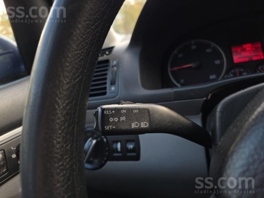 Zils Volkswagen Touran 2003 Jelgava, ar dzinēja tilpumu 2.00 L un nobraukumu 0 tūkst. km par 1490 €, foto 21 vietnē AUTOMOTO.COM.LV
