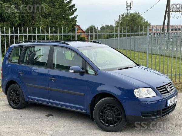 Zils Volkswagen Touran 2004 Jelgava, ar dzinēja tilpumu 1.60 L un nobraukumu 0 tūkst. km par 2700 €, foto 2 vietnē AUTOMOTO.COM.LV