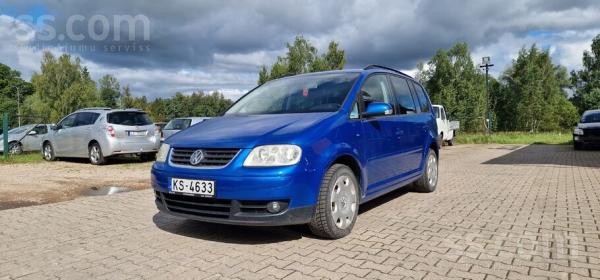 Zils Volkswagen Touran 2004 Valmiera, ar dzinēja tilpumu 1.60 L un nobraukumu 227 tūkst. km par 1600 €, foto 6 vietnē AUTOMOTO.COM.LV