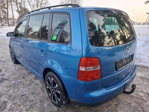 Zils Volkswagen Touran 2004 Utena, ar dzinēja tilpumu 1.90 L un nobraukumu 280 tūkst. km par 2100 €, foto 10 vietnē AUTOMOTO.COM.LV