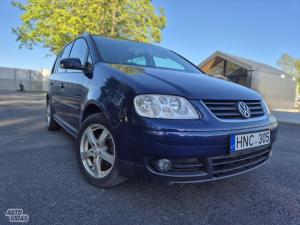 Zils Volkswagen Touran 2004 Kauņa, ar dzinēja tilpumu 2.00 L un nobraukumu 336 tūkst. km par 1550 €, foto 4 vietnē AUTOMOTO.COM.LV