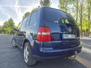 Zils Volkswagen Touran 2004 Kauņa, ar dzinēja tilpumu 2.00 L un nobraukumu 336 tūkst. km par 1550 €, foto 7 vietnē AUTOMOTO.COM.LV