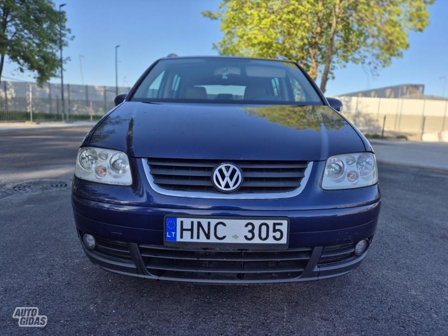 Zils Volkswagen Touran 2004 Kauņa, ar dzinēja tilpumu 2.00 L un nobraukumu 336 tūkst. km par 1550 €, foto 9 vietnē AUTOMOTO.COM.LV