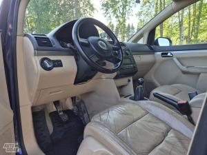 Zils Volkswagen Touran 2004 Kauņa, ar dzinēja tilpumu 2.00 L un nobraukumu 336 tūkst. km par 1550 €, foto 18 vietnē AUTOMOTO.COM.LV