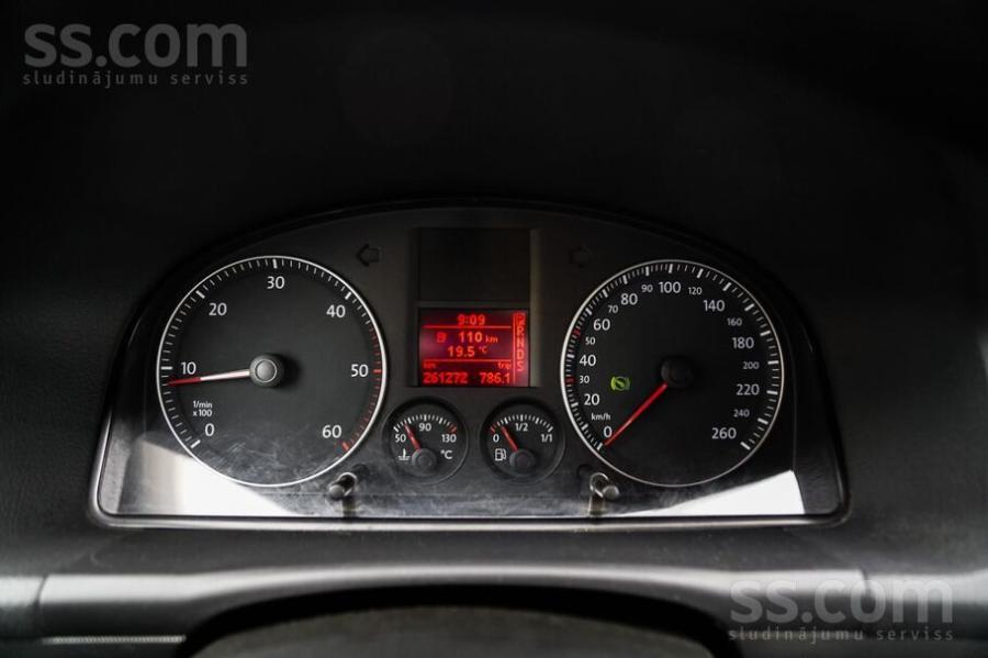 Zils Volkswagen Touran 2004 Rīga, ar dzinēja tilpumu 1.90 L un nobraukumu 261 tūkst. km par 3990 €, foto 12 vietnē AUTOMOTO.COM.LV