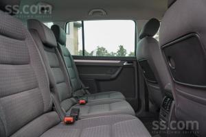 Zils Volkswagen Touran 2004 Rīga, ar dzinēja tilpumu 1.90 L un nobraukumu 261 tūkst. km par 3990 €, foto 16 vietnē AUTOMOTO.COM.LV
