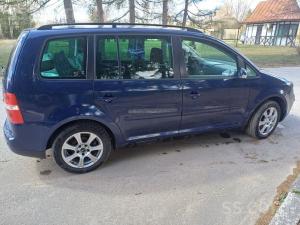 Zils Volkswagen Touran 2004 Liepāja, ar dzinēja tilpumu 1.90 L un nobraukumu 183 tūkst. km par 2950 €, foto 5 vietnē AUTOMOTO.COM.LV