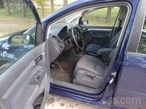 Zils Volkswagen Touran 2004 Liepāja, ar dzinēja tilpumu 1.90 L un nobraukumu 183 tūkst. km par 2950 €, foto 10 vietnē AUTOMOTO.COM.LV