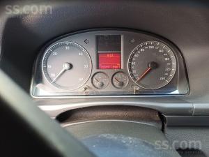 Zils Volkswagen Touran 2004 Liepāja, ar dzinēja tilpumu 1.90 L un nobraukumu 183 tūkst. km par 2950 €, foto 13 vietnē AUTOMOTO.COM.LV