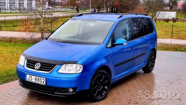 Zils Volkswagen Touran 2004 Cēsis, ar dzinēja tilpumu 1.90 L un nobraukumu 430 tūkst. km par 2200 €, foto 3 vietnē AUTOMOTO.COM.LV