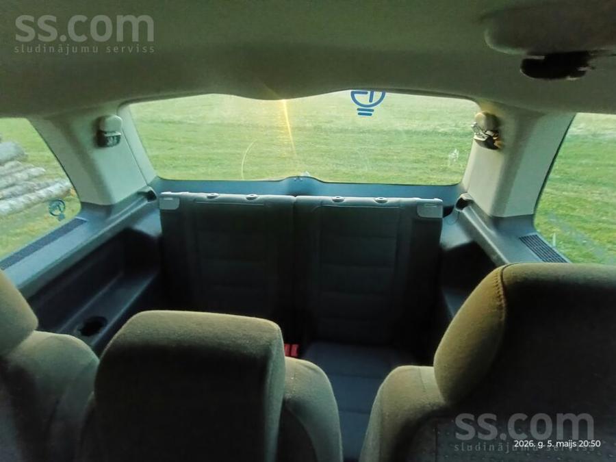 Zils Volkswagen Touran 2004 Limbaži, ar dzinēja tilpumu 2.00 L un nobraukumu 444 tūkst. km par 650 €, foto 8 vietnē AUTOMOTO.COM.LV