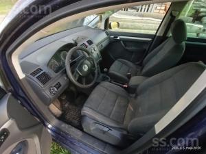 Zils Volkswagen Touran 2004 Limbaži, ar dzinēja tilpumu 2.00 L un nobraukumu 444 tūkst. km par 650 €, foto 9 vietnē AUTOMOTO.COM.LV