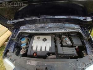 Zils Volkswagen Touran 2004 Limbaži, ar dzinēja tilpumu 2.00 L un nobraukumu 444 tūkst. km par 650 €, foto 11 vietnē AUTOMOTO.COM.LV