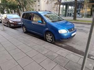 Синий Фольксваген Туран 2004 в Вильнюс, объемом двигателя 1.90 л и пробегом 340 тыс. км за 1700 €, фото  на AUTOMOTO.COM.LV