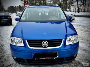 Zils Volkswagen Touran 2005 Alīta, ar dzinēja tilpumu 2.00 L un nobraukumu 291 tūkst. km par 3399 €, foto 23 vietnē AUTOMOTO.COM.LV