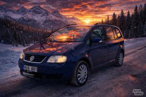 Zils Volkswagen Touran 2005 Šauļi, ar dzinēja tilpumu 1.90 L un nobraukumu 400 tūkst. km par 850 €, foto  vietnē AUTOMOTO.COM.LV