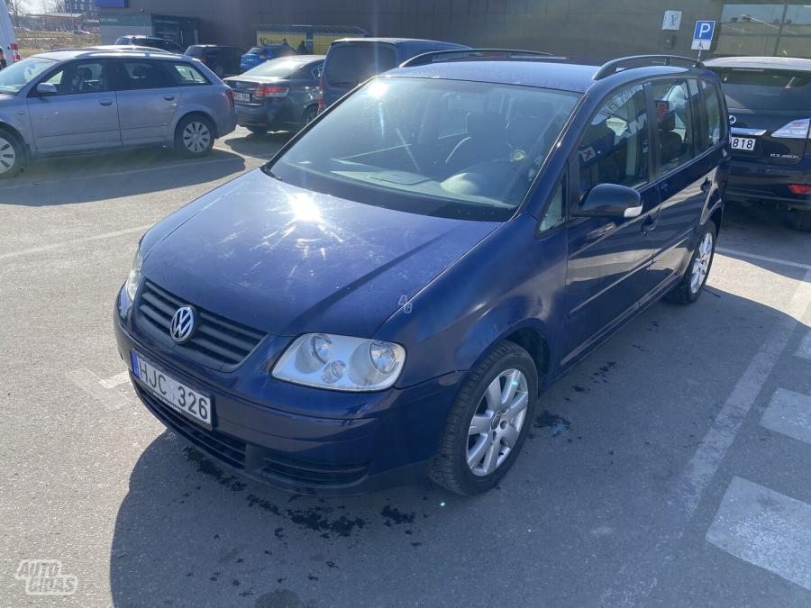 Zils Volkswagen Touran 2005 Viļņa, ar dzinēja tilpumu 1.90 L un nobraukumu 330 tūkst. km par 1500 €, foto 2 vietnē AUTOMOTO.COM.LV