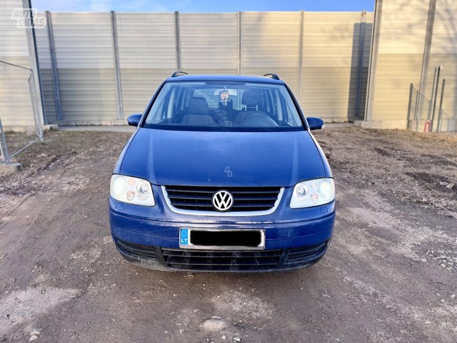 Zils Volkswagen Touran 2005 Kauņa, ar dzinēja tilpumu 2.00 L un nobraukumu 381 tūkst. km par 750 €, foto 6 vietnē AUTOMOTO.COM.LV