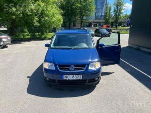 Zils Volkswagen Touran 2005 Rīga, ar dzinēja tilpumu 2.00 L un nobraukumu 366 tūkst. km par 1400 €, foto 3 vietnē AUTOMOTO.COM.LV