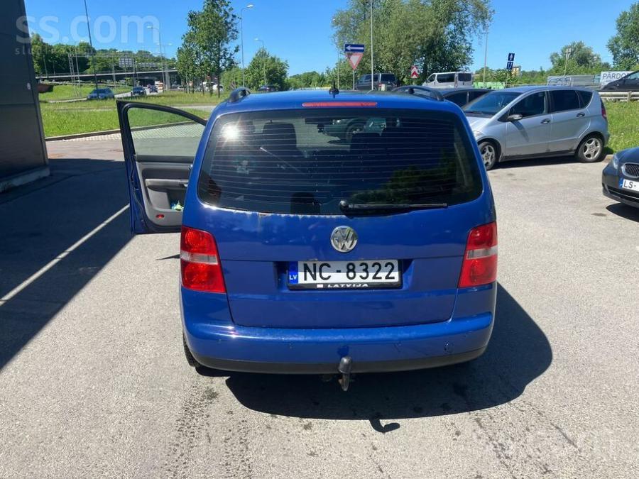 Zils Volkswagen Touran 2005 Rīga, ar dzinēja tilpumu 2.00 L un nobraukumu 366 tūkst. km par 1400 €, foto 6 vietnē AUTOMOTO.COM.LV