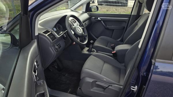 Zils Volkswagen Touran 2005 Marijampole, ar dzinēja tilpumu 1.60 L un nobraukumu 184 tūkst. km par 2350 €, foto 8 vietnē AUTOMOTO.COM.LV