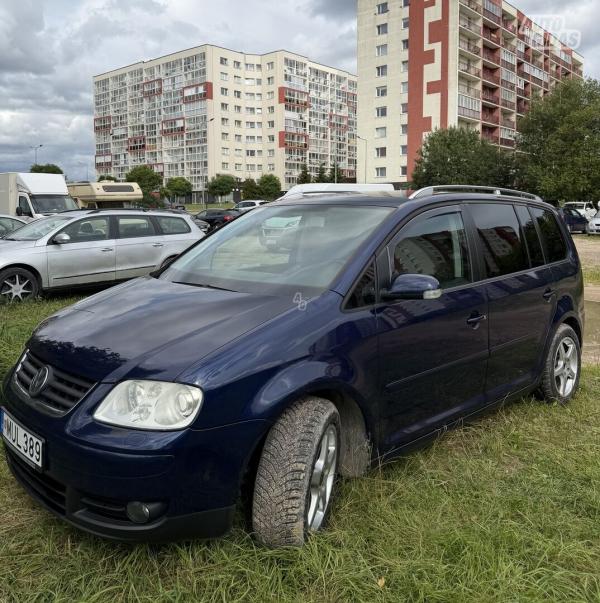 Blue Volkswagen Touran 2005 in Vilnius, with an engine capacity of 2.00 L and mileage of 317 thousand km for 3000 €, photo 2 on AUTOMOTO.COM.LV