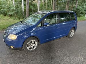 Zils Volkswagen Touran 2005 Jūrmala, ar dzinēja tilpumu 2.00 L un nobraukumu 278 tūkst. km par 3600 €, foto 3 vietnē AUTOMOTO.COM.LV