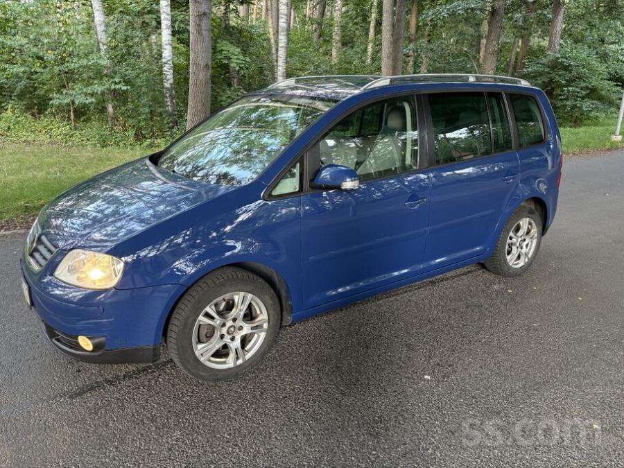 Zils Volkswagen Touran 2005 Jūrmala, ar dzinēja tilpumu 2.00 L un nobraukumu 278 tūkst. km par 3600 €, foto 3 vietnē AUTOMOTO.COM.LV